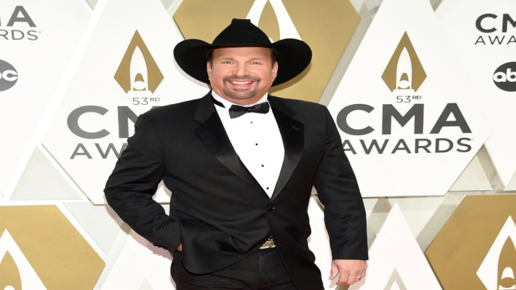 Garth Brooks Bio, Age, Net Worth, Height Weight and Much More – Biographyer